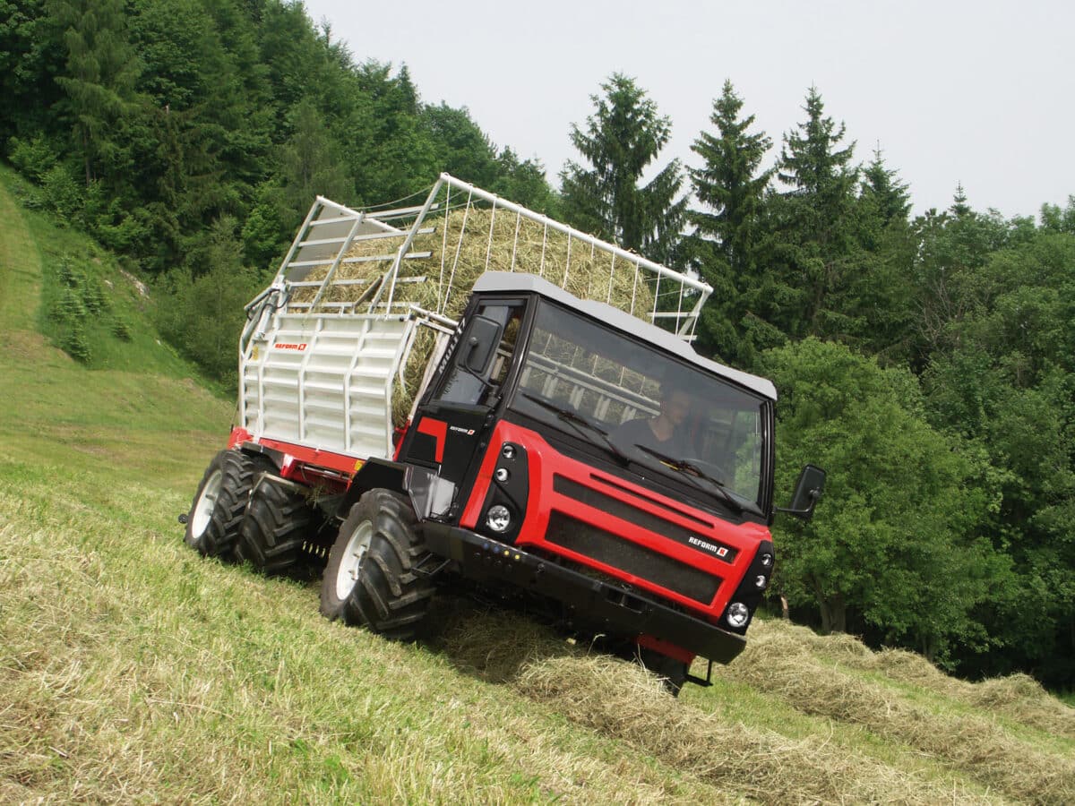 Reform Muli & Lindner Unitrac Transporter | Lagerhaus TechnikCenter